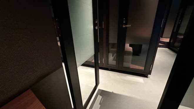 【1名個室ブース】八王子駅徒歩3分/受付スタッフ常駐で安心サポート◎/電源Wi-Fiフリードリンク完備/商談勉強会Web会議の写真6