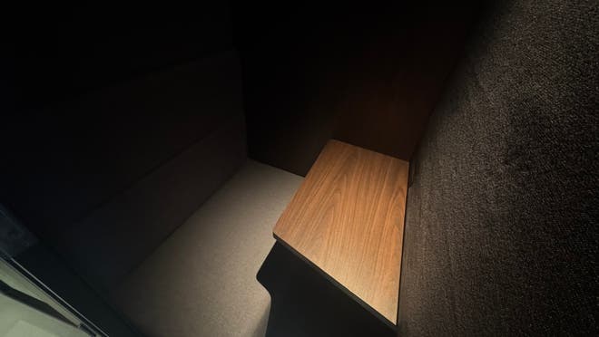 【1名個室ブース】八王子駅徒歩3分/受付スタッフ常駐で安心サポート◎/電源Wi-Fiフリードリンク完備/商談勉強会Web会議の写真3