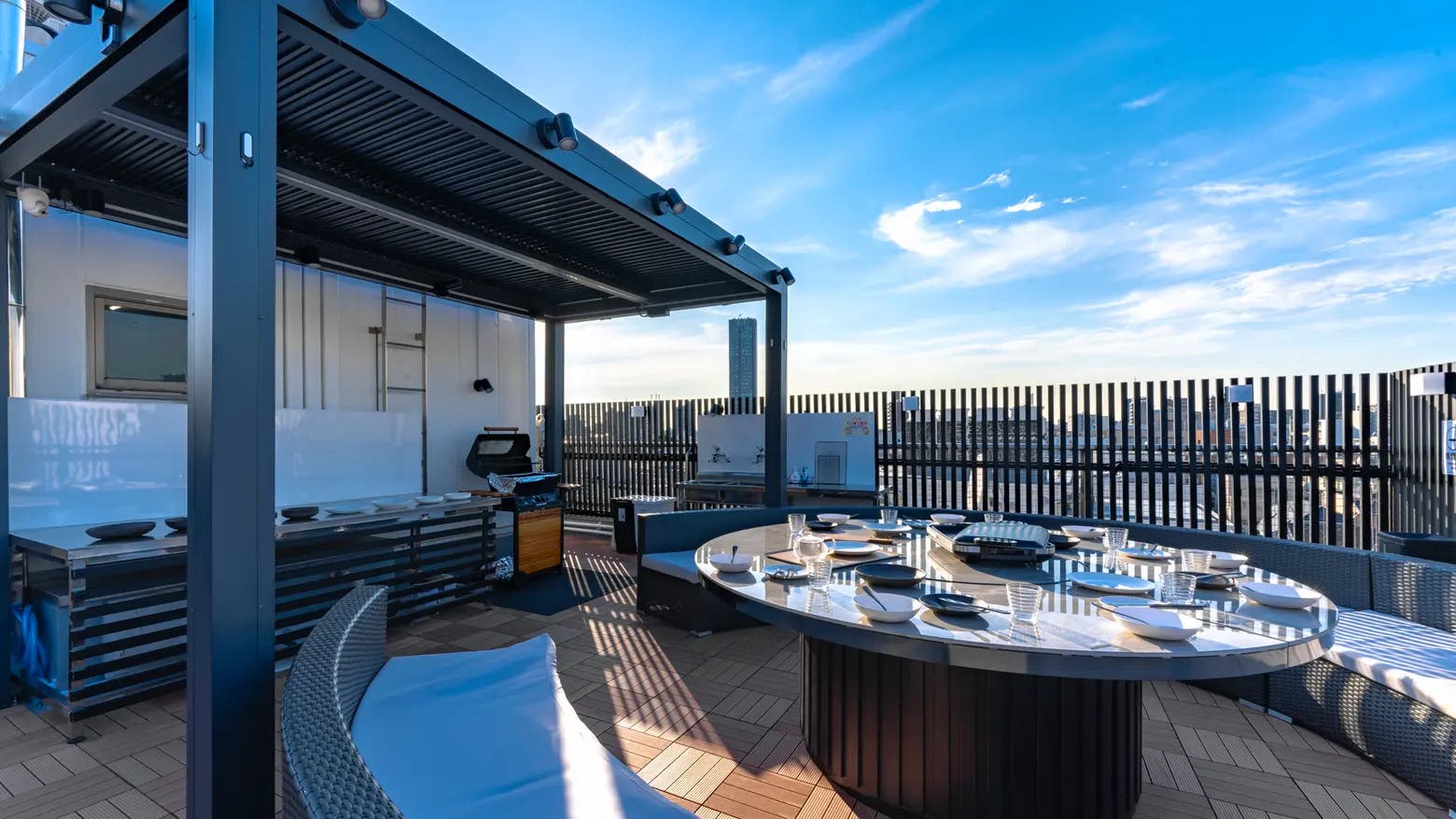 554_TERRACE-X／BASE池袋😍✨🍖歓送迎会🎊池袋徒歩10分🚶高級感✨あふれる屋上で大人BBQ🌞🔥の写真6