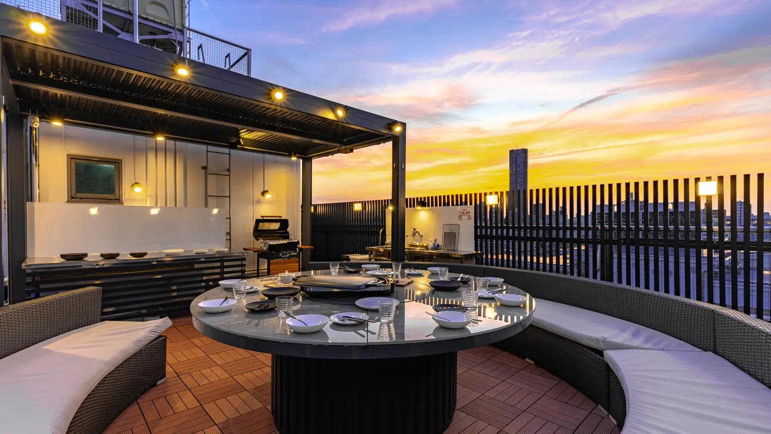 554_TERRACE-X／BASE池袋😍✨🍖歓送迎会🎊池袋徒歩10分🚶高級感✨あふれる屋上で大人BBQ🌞🔥の写真9