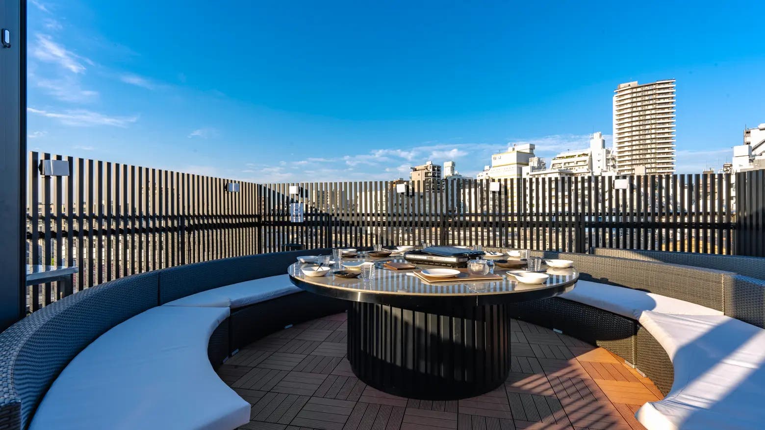 554_TERRACE-X／BASE池袋😍✨🍖歓送迎会🎊池袋徒歩10分🚶高級感✨あふれる屋上で大人BBQ🌞🔥の写真13