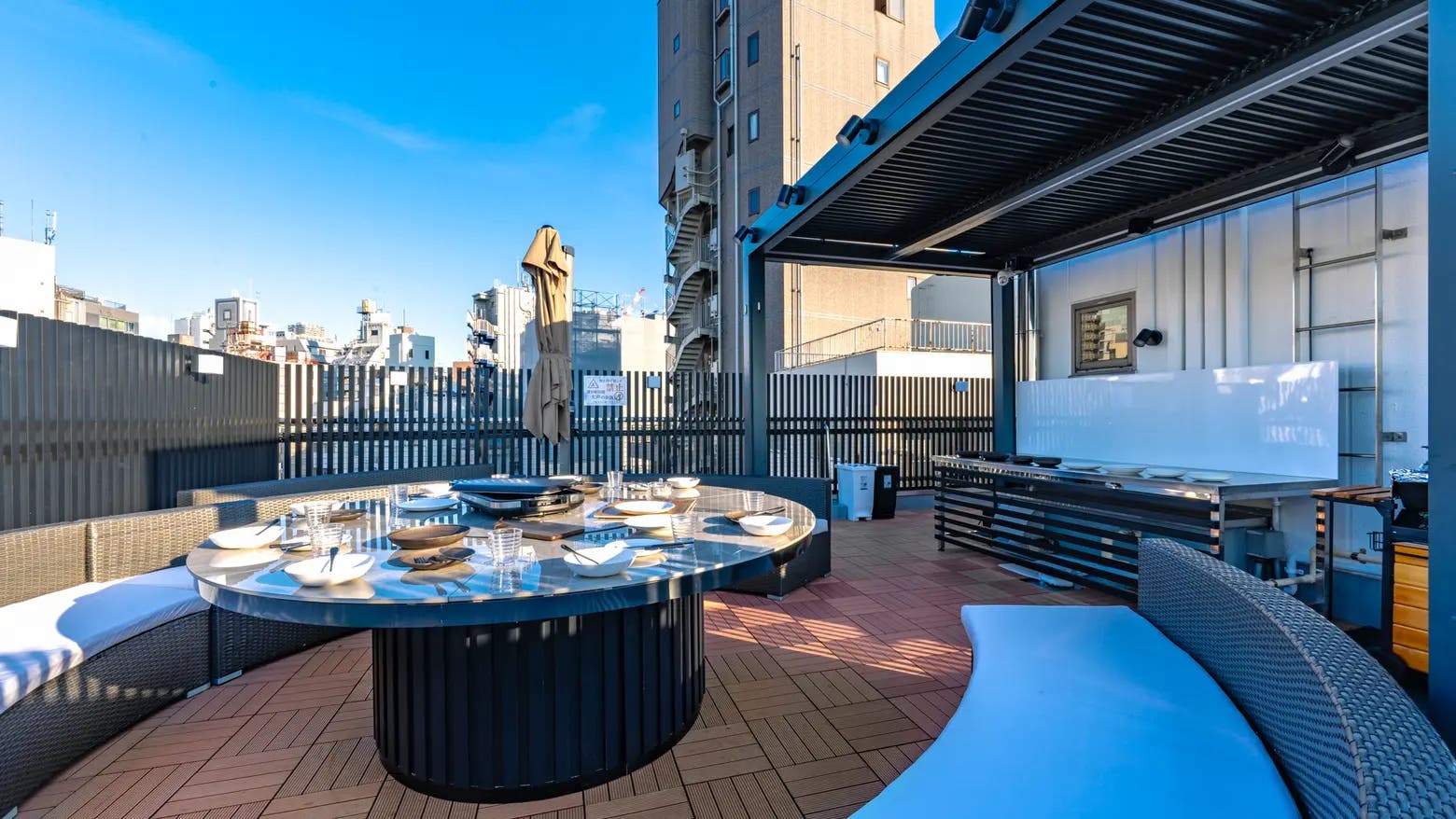 554_TERRACE-X／BASE池袋😍✨🍖歓送迎会🎊池袋徒歩10分🚶高級感✨あふれる屋上で大人BBQ🌞🔥の写真15