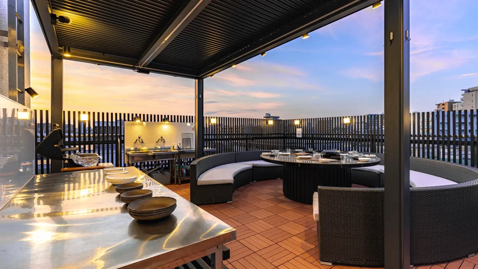 554_TERRACE-X／BASE池袋😍✨🍖歓送迎会🎊池袋徒歩10分🚶高級感✨あふれる屋上で大人BBQ🌞🔥の写真17