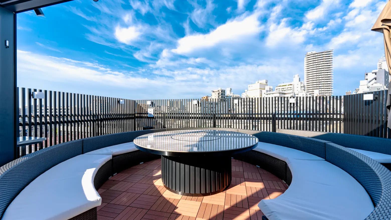 554_TERRACE-X／BASE池袋😍✨🍖歓送迎会🎊池袋徒歩10分🚶高級感✨あふれる屋上で大人BBQ🌞🔥の写真19