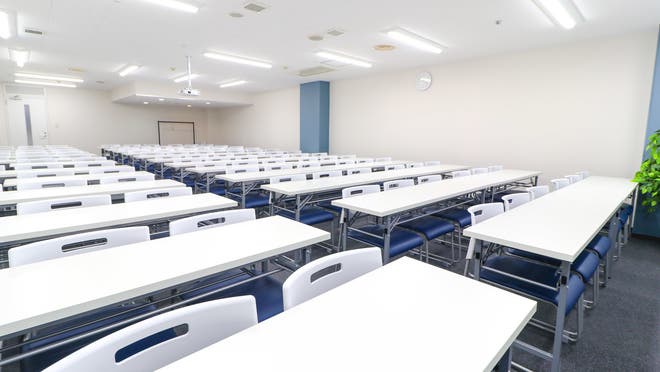 【梅田駅地下直結!大阪駅前第2ビル!108名!】プロジェクター・ホワイトボード・WiFi無料!ふれあい貸し会議室 梅田No141の写真6