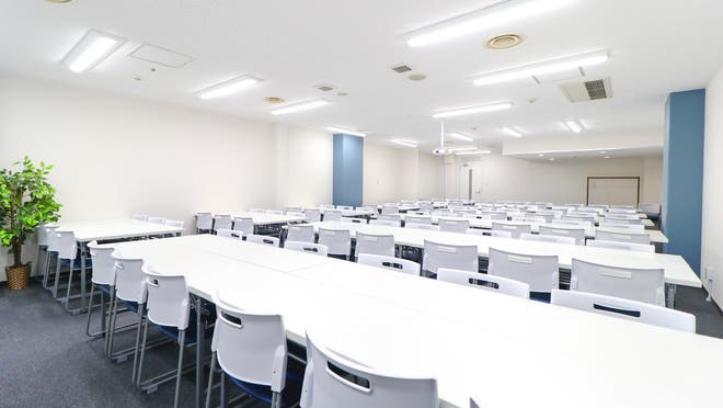 【梅田駅地下直結!大阪駅前第2ビル!108名!】プロジェクター・ホワイトボード・WiFi無料!ふれあい貸し会議室 梅田No141の写真10