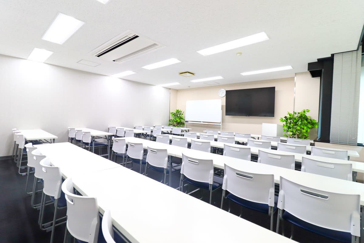 【なんば駅31番出口徒歩1分！44名】超大型モニター・10Gbps光回線・WiFi全て無料！ふれあい貸し会議室 なんばNo139の写真3