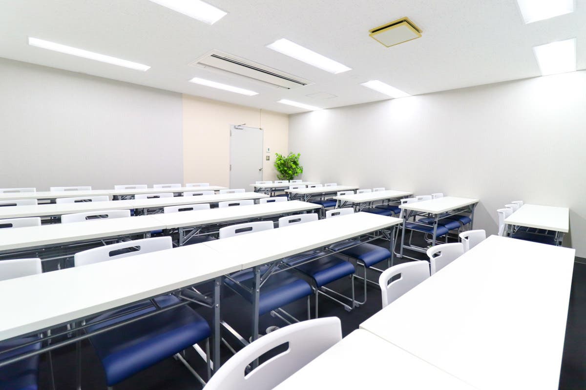 【なんば駅31番出口徒歩1分！44名】超大型モニター・10Gbps光回線・WiFi全て無料！ふれあい貸し会議室 なんばNo139の写真8