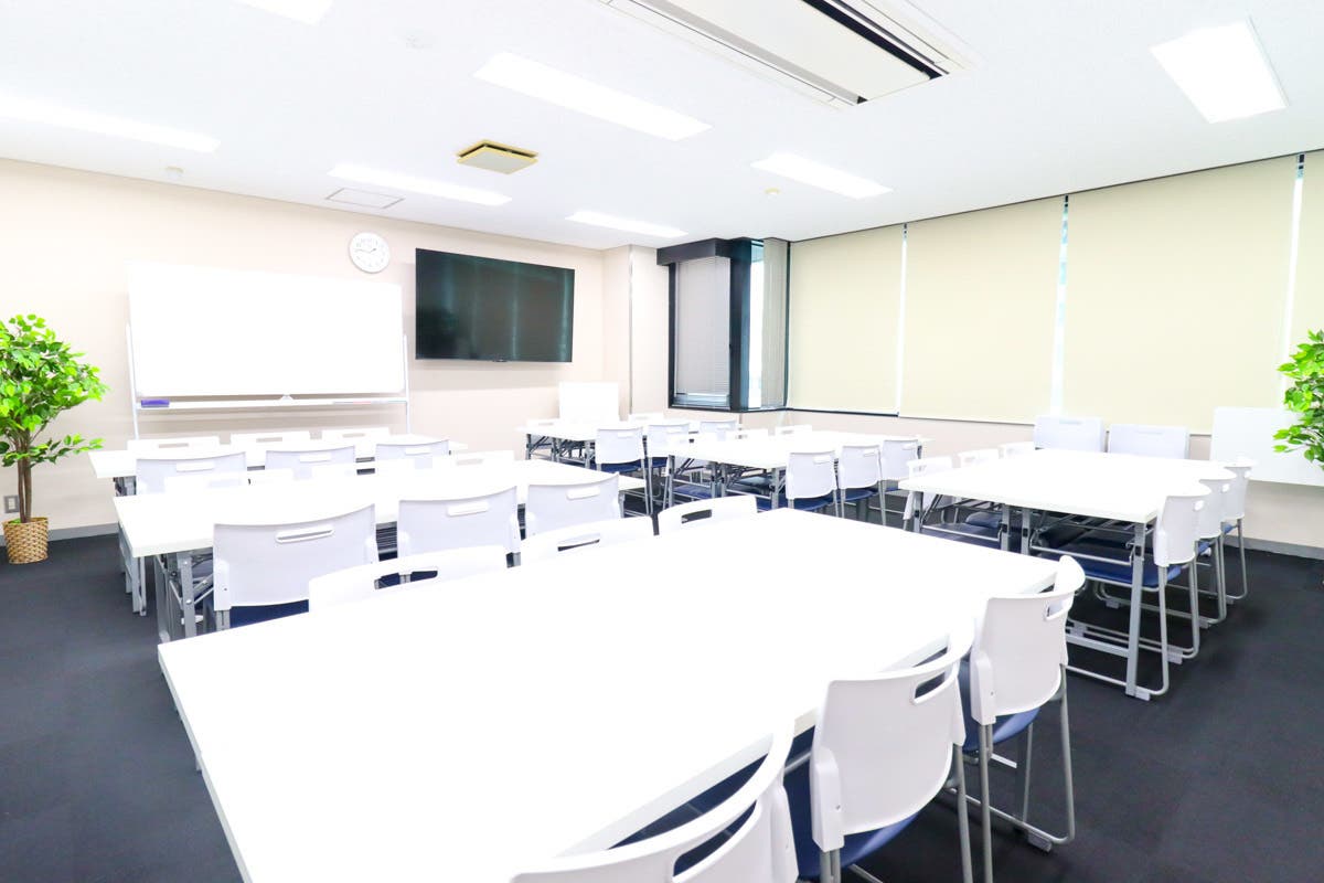 【なんば駅31番出口徒歩1分！44名】超大型モニター・10Gbps光回線・WiFi全て無料！ふれあい貸し会議室 なんばNo139の写真11