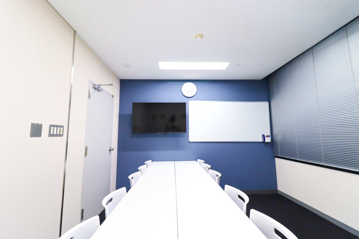 【なんば駅31番出口徒歩1分！12名】50型モニター・10Gbps光回線・WiFi全て無料！ふれあい貸し会議室 なんばNo140の写真2
