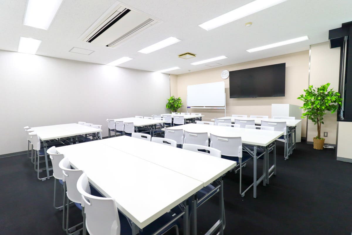 【なんば駅31番出口徒歩1分！44名】超大型モニター・10Gbps光回線・WiFi全て無料！ふれあい貸し会議室 なんばNo139の写真14