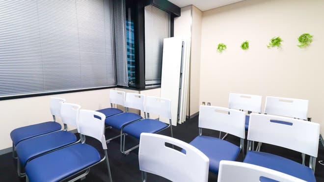 【なんば駅31番出口徒歩1分!12名】50型モニター・10Gbps光回線・WiFi全て無料!ふれあい貸し会議室 なんばNo140の写真7