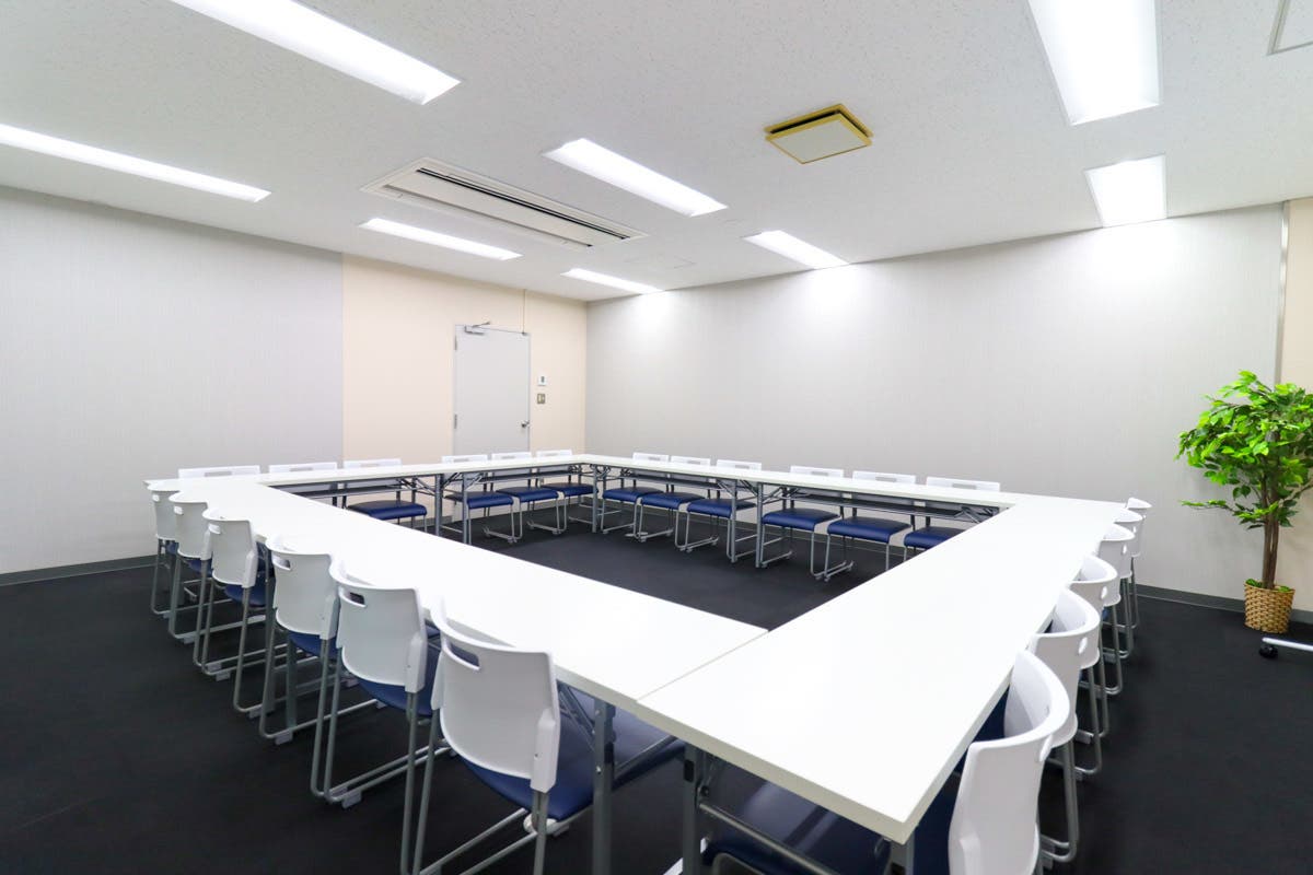 【なんば駅31番出口徒歩1分！44名】超大型モニター・10Gbps光回線・WiFi全て無料！ふれあい貸し会議室 なんばNo139の写真28