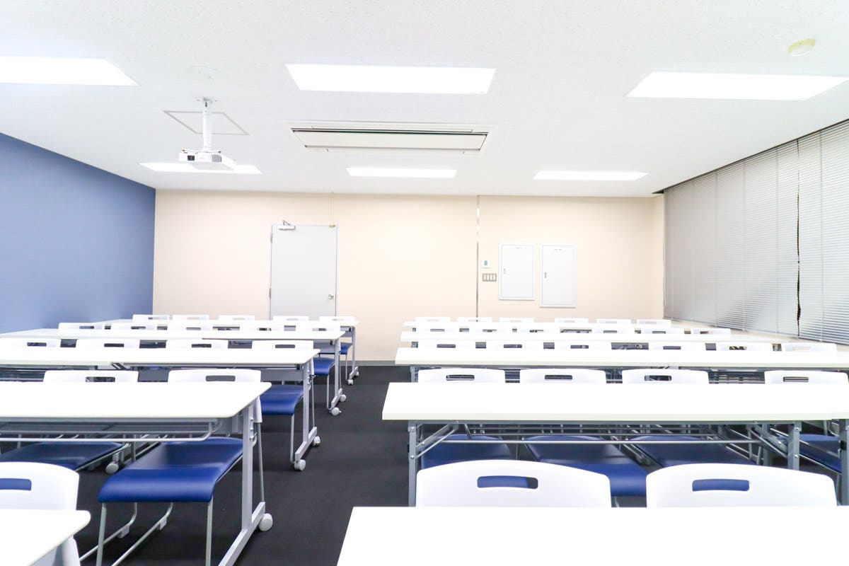 【なんば駅31番出口徒歩1分！56名】プロジェクター・10Gbps光回線・WiFi全て無料！ふれあい貸し会議室 なんばNo138の写真6