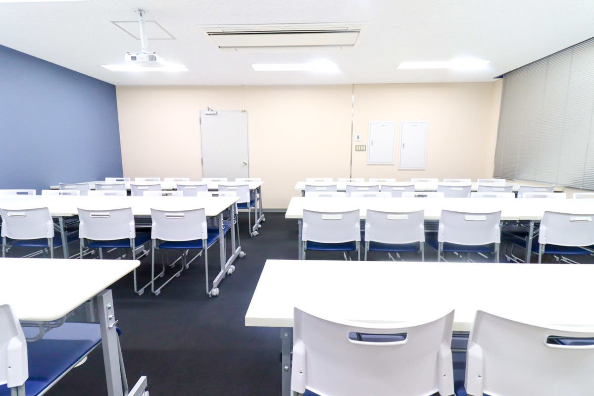 【なんば駅31番出口徒歩1分！56名】プロジェクター・10Gbps光回線・WiFi全て無料！ふれあい貸し会議室 なんばNo138の写真11