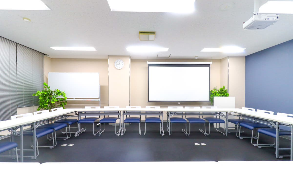 【なんば駅31番出口徒歩1分！56名】プロジェクター・10Gbps光回線・WiFi全て無料！ふれあい貸し会議室 なんばNo138の写真14