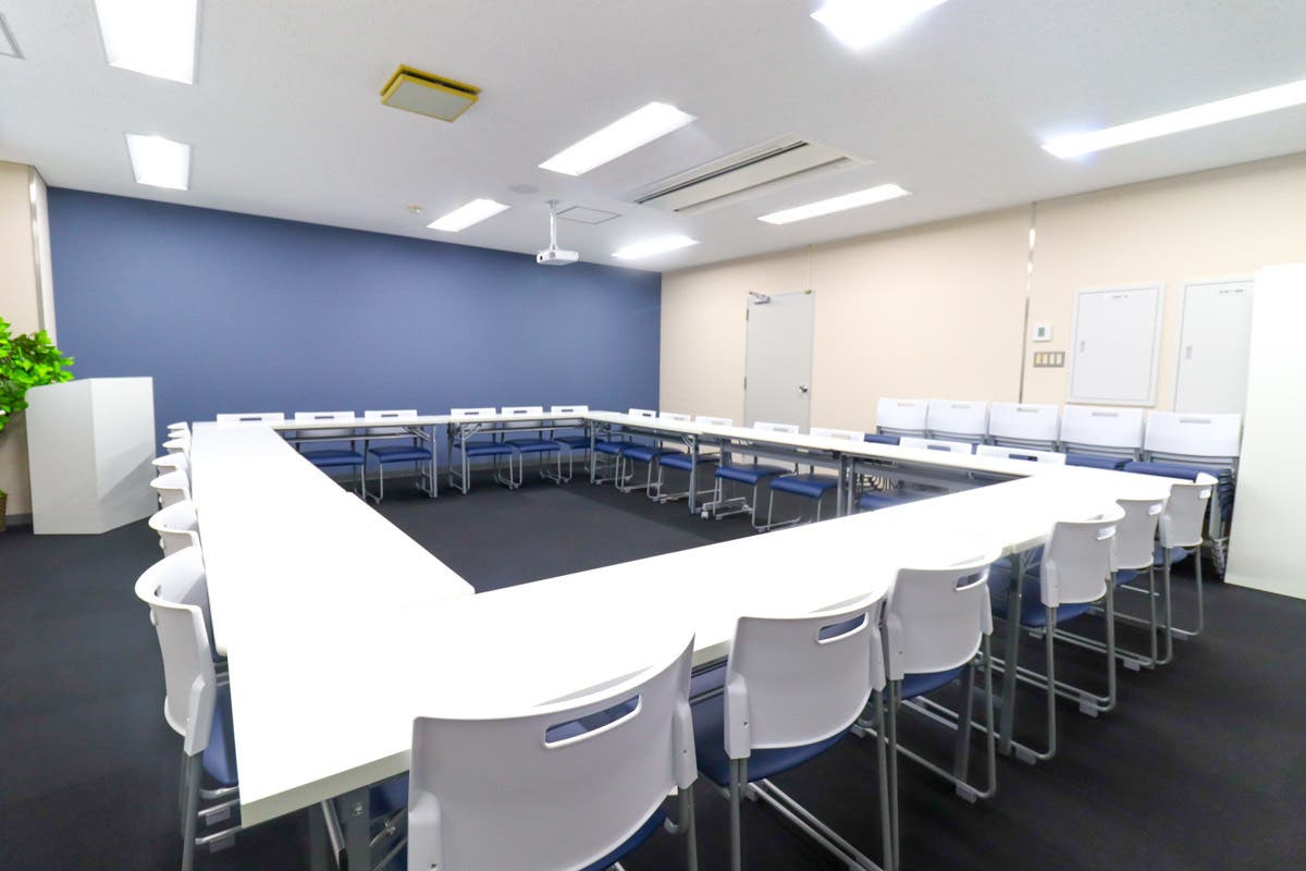 【なんば駅31番出口徒歩1分！56名】プロジェクター・10Gbps光回線・WiFi全て無料！ふれあい貸し会議室 なんばNo138の写真16