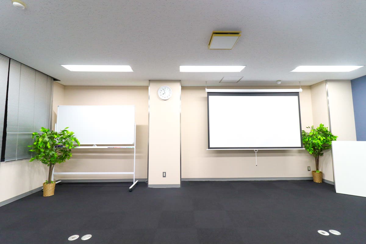 【なんば駅31番出口徒歩1分！56名】プロジェクター・10Gbps光回線・WiFi全て無料！ふれあい貸し会議室 なんばNo138の写真24