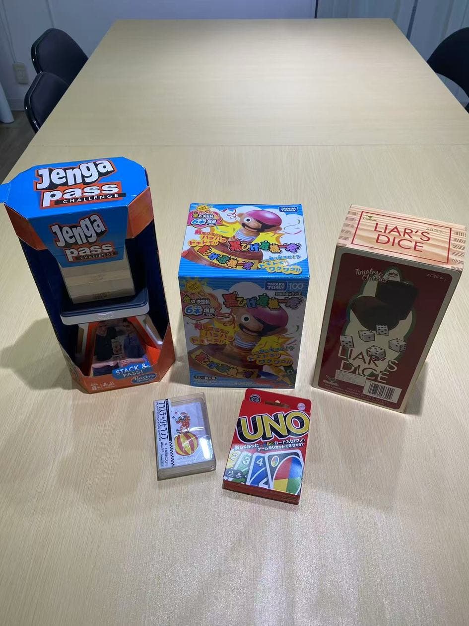 ボードゲーム類（トランプ/UNO/黒ひげ危機一髪/ジェンガ/サイコロゲーム）の画像1