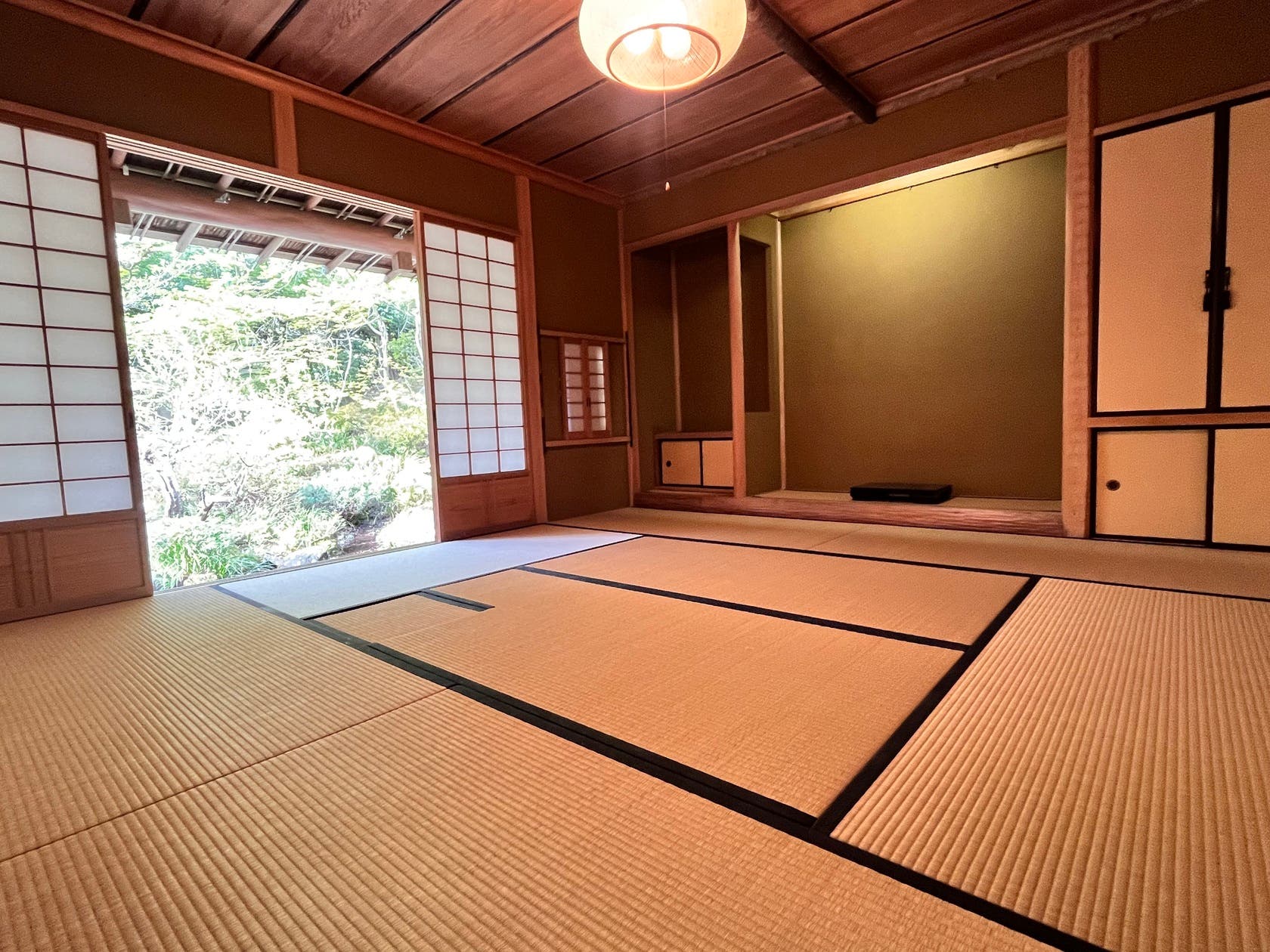 800坪の日本庭園と数寄屋造の茶室に遊ぶの写真3