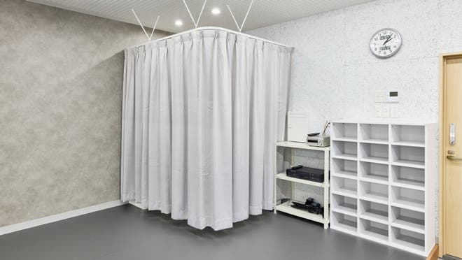 【スタジオ1】東武練馬駅2分/広さ50.4㎡、鏡幅9.9mの中型レンタルスタジオ/バレエ用リノリウム床/各種教室利用におすすめの写真4