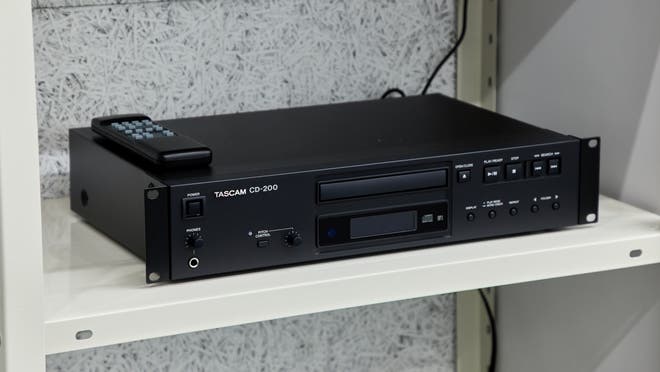 【スタジオ1】東武練馬駅2分/広さ50.4㎡、鏡幅9.9mの中型レンタルスタジオ/バレエ用リノリウム床/各種教室利用におすすめの写真6