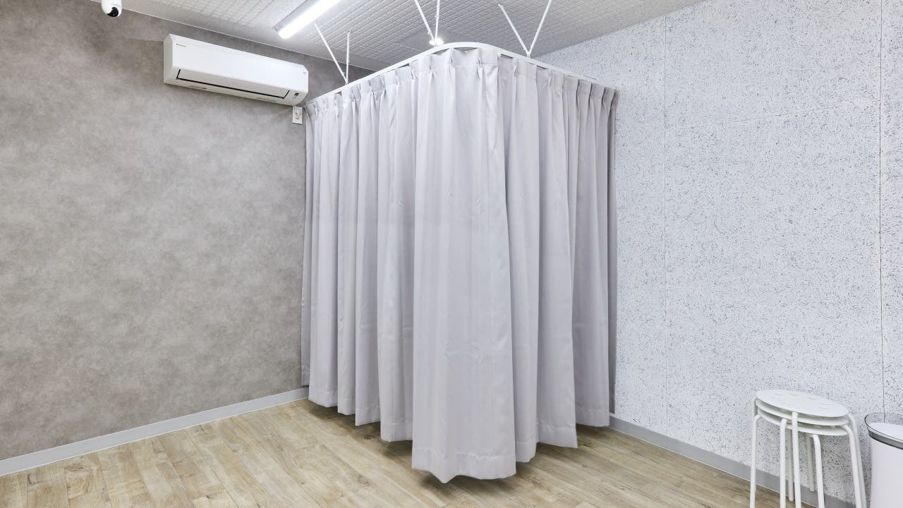 【スタジオ２】東武練馬駅2分／広さ19.8㎡、鏡幅5.4mの小型レンタルスタジオ／個人練習や少人数でのレッスン等におすすめの写真4