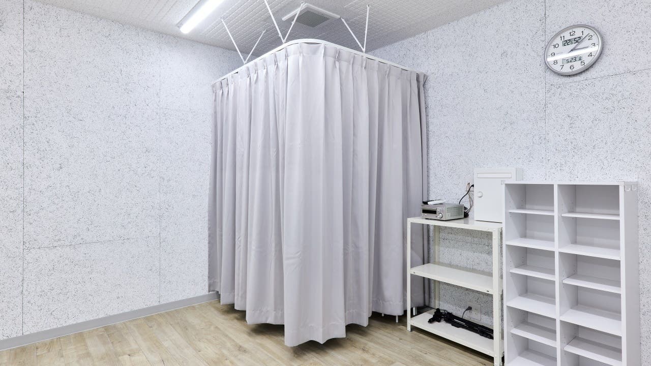 【スタジオ３】東武練馬駅2分／広さ15.5㎡、鏡幅3.6mの小型レンタルスタジオ／個人練習や少人数でのレッスン等におすすめの写真4