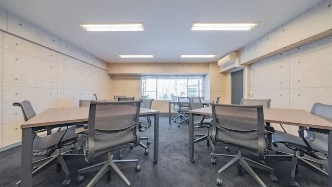 表参道駅徒歩1分の好立地。最大16名利用可能なコンパクトスペースの写真6