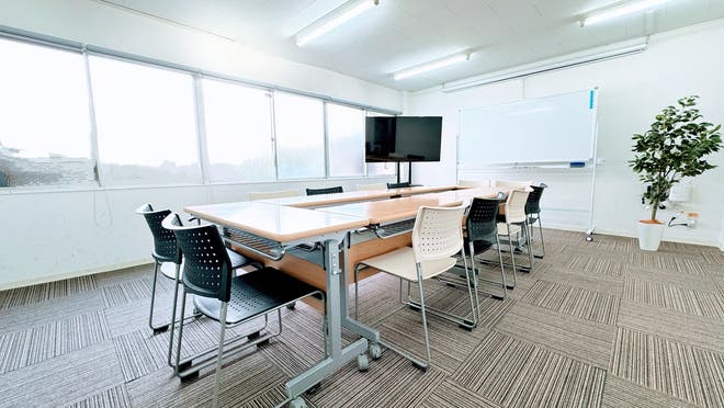 【インボイス対応/法人仕様】京都の真面目な会議室/◆お気軽会議室京都河原町◆◆控室用意可能/大型モニター/プロジェクター無料の写真1