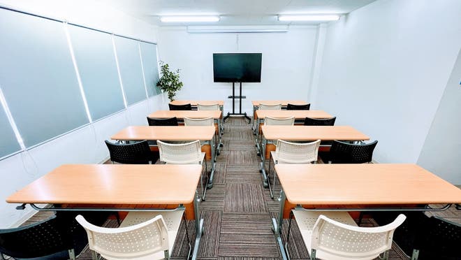 【インボイス対応/法人仕様】京都の真面目な会議室◆お気軽会議室京都河原町◆24人収容/無制限高速wifi/駅徒歩2分の写真2