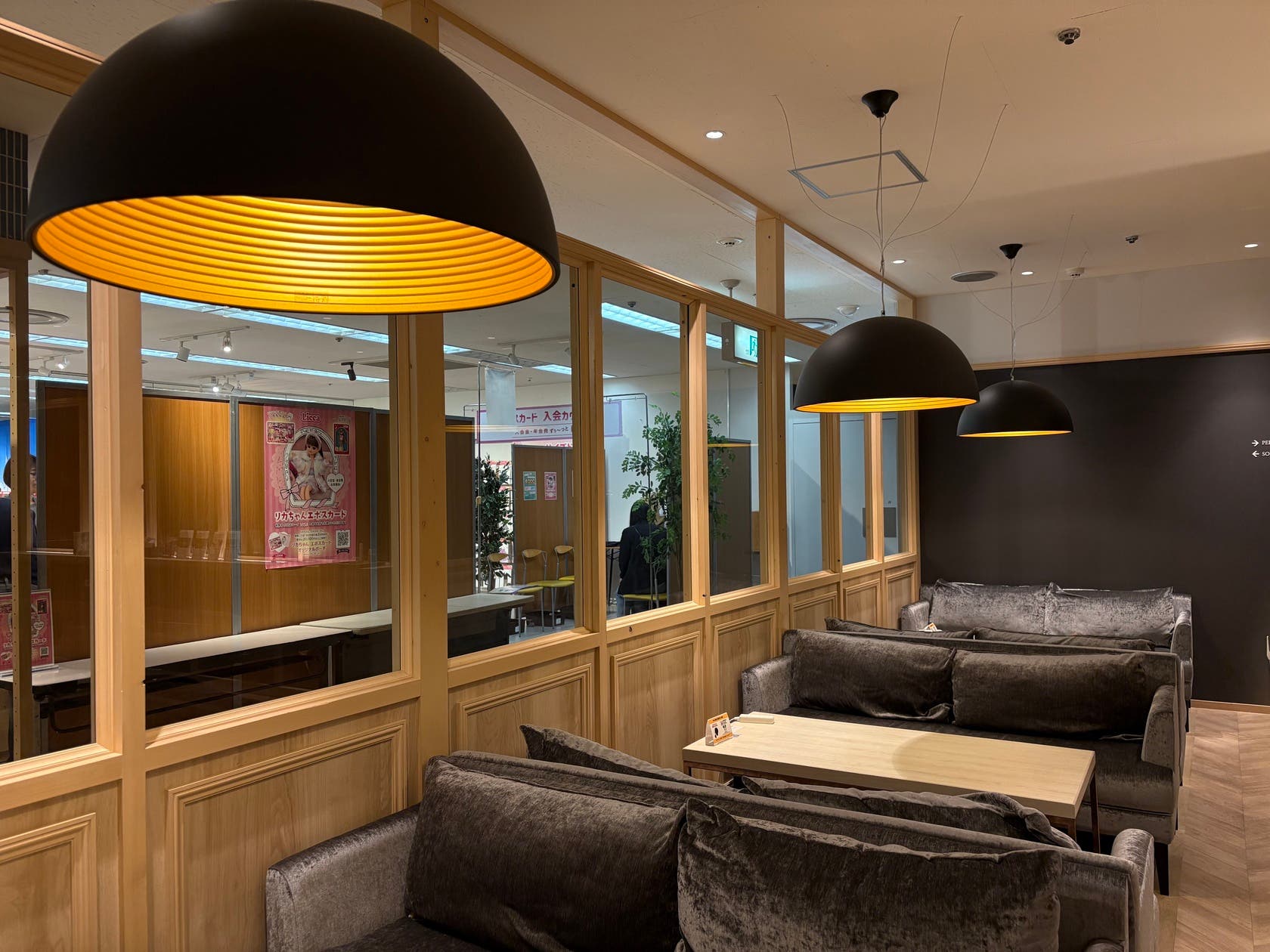 【1～4名ソファ席】吉祥寺駅徒歩3分！フリードリンク/Wi-Fi/充電器/テレワークや商談に最適◎の写真3