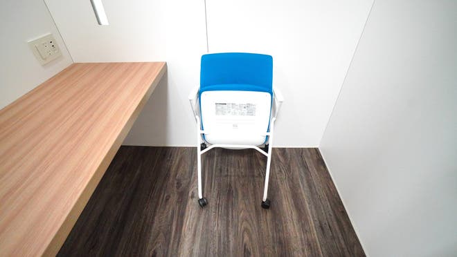 <南大沢テレワークステーション ブースC>完全個室ワークブース💼光回線Wi-Fi📶電源🔌テレワーク/ZOOM/面接/自習の写真4