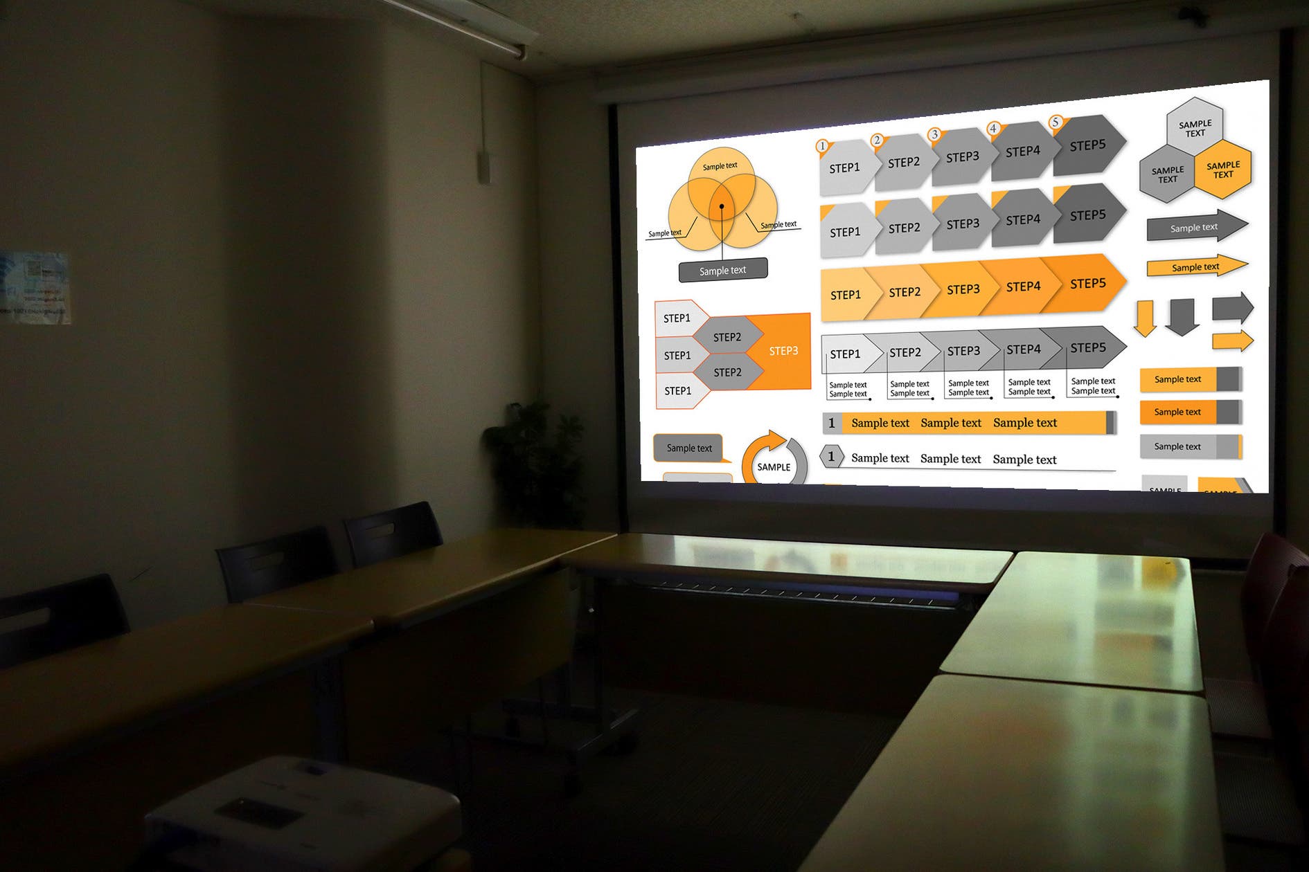 【インボイス対応/法人仕様】京都の真面目な会議室◆お気軽会議室京都烏丸◆高速ネット/駅徒歩２分/24人収容/当日予約可の写真3