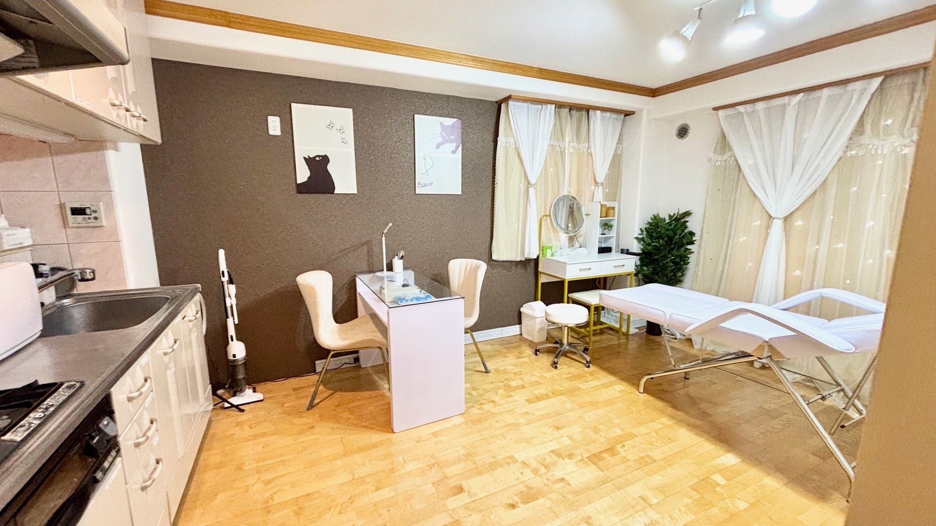 神戸三宮駅徒歩５分！1日7,980円～ エステ・マッサージ・整体・ネイル等🛀エステ&マッサージベッド計２台設置‼の写真9