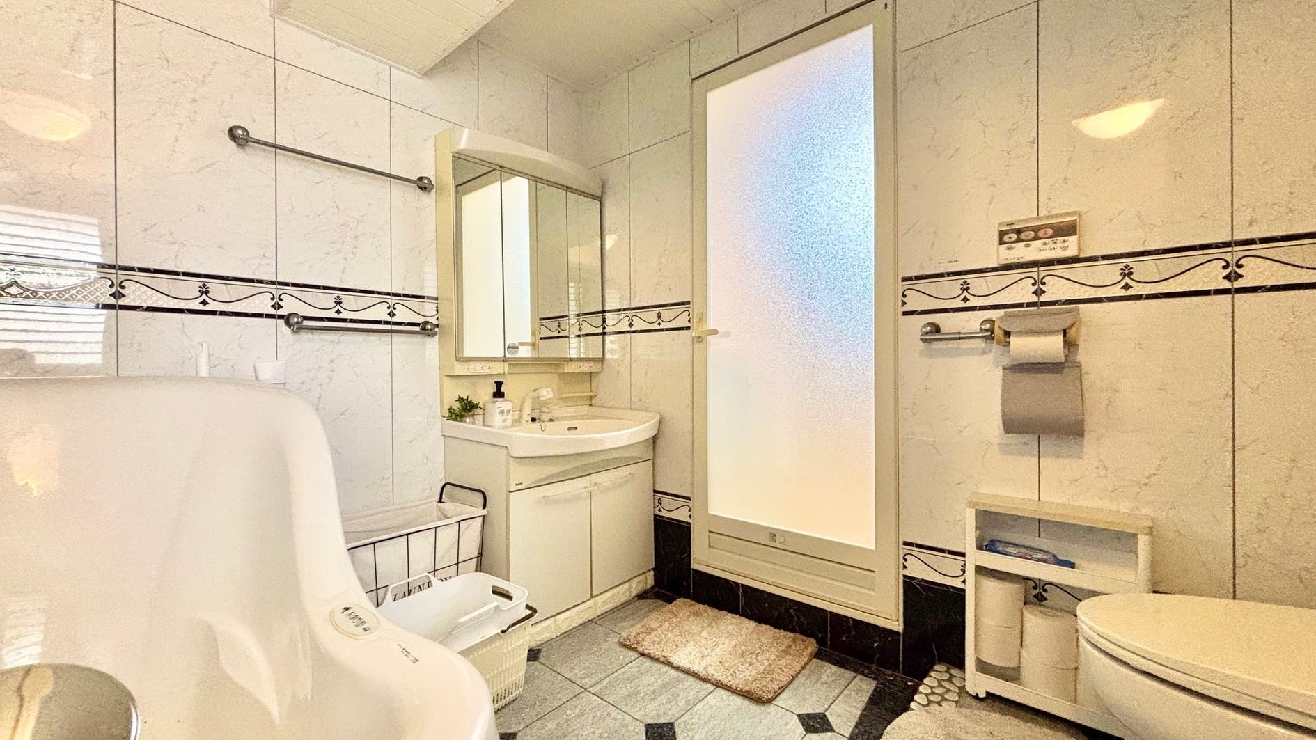 神戸三宮駅徒歩５分！1日7,980円～ エステ・マッサージ・整体・ネイル等🛀エステ&マッサージベッド計２台設置‼の写真17