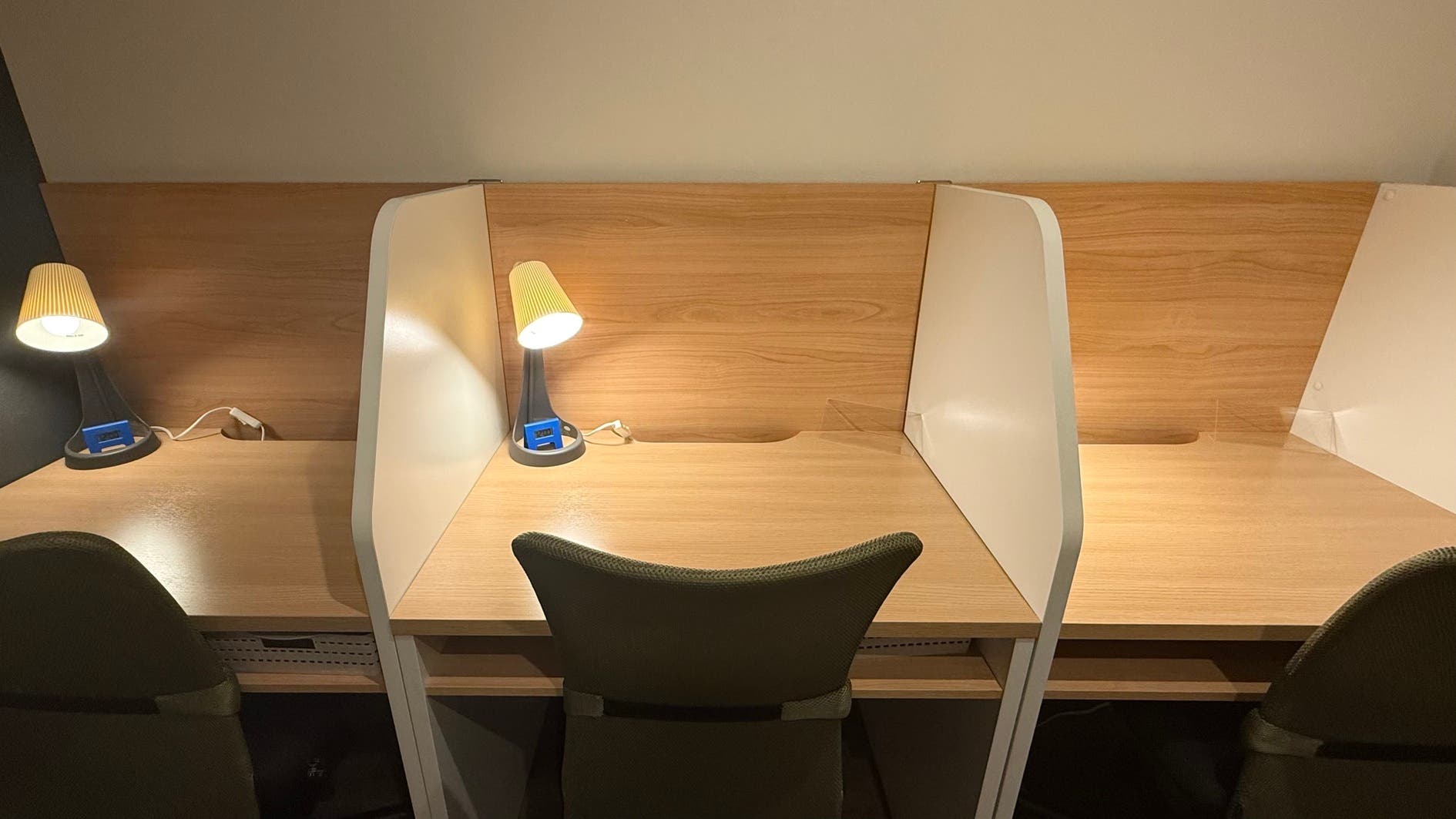 🥳コワーキングフリーデスク🎉ドリンクサーバー☕️プリンター有🖨の写真6