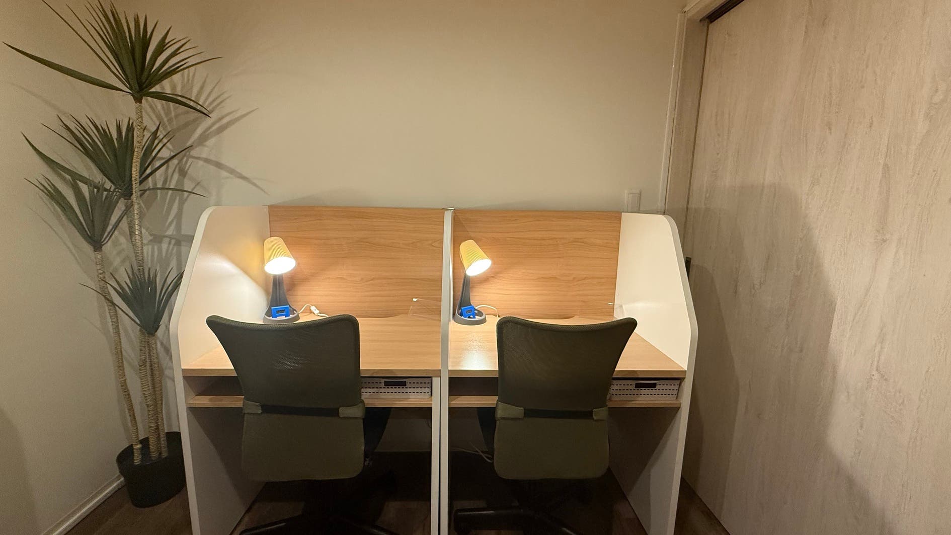 🥳コワーキングフリーデスク🎉ドリンクサーバー☕️プリンター有🖨の写真7