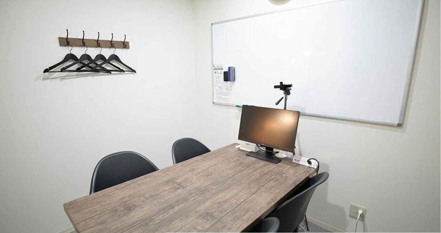 3F_会議室A 大門駅から徒歩1分！ホワイトボード完備会議室の写真1