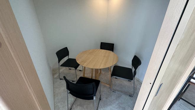 【岩見沢 by エヌコロン】 ミーティングスペースA(〜4人まで)の写真3