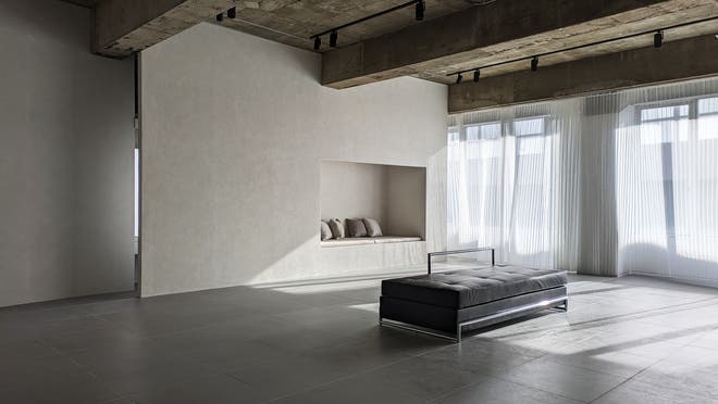 【栄駅10分】ポップアップストアや展示会に最適なグレーを基調とした100㎡以上あるレンタルスペースの写真3