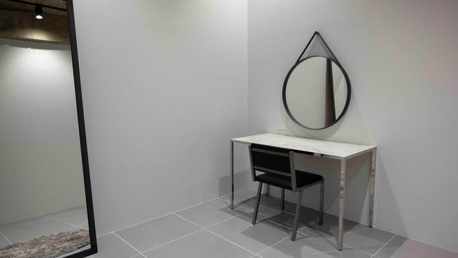 【栄駅10分】ポップアップストアや展示会に最適なグレーを基調とした100㎡以上あるレンタルスペースの写真9