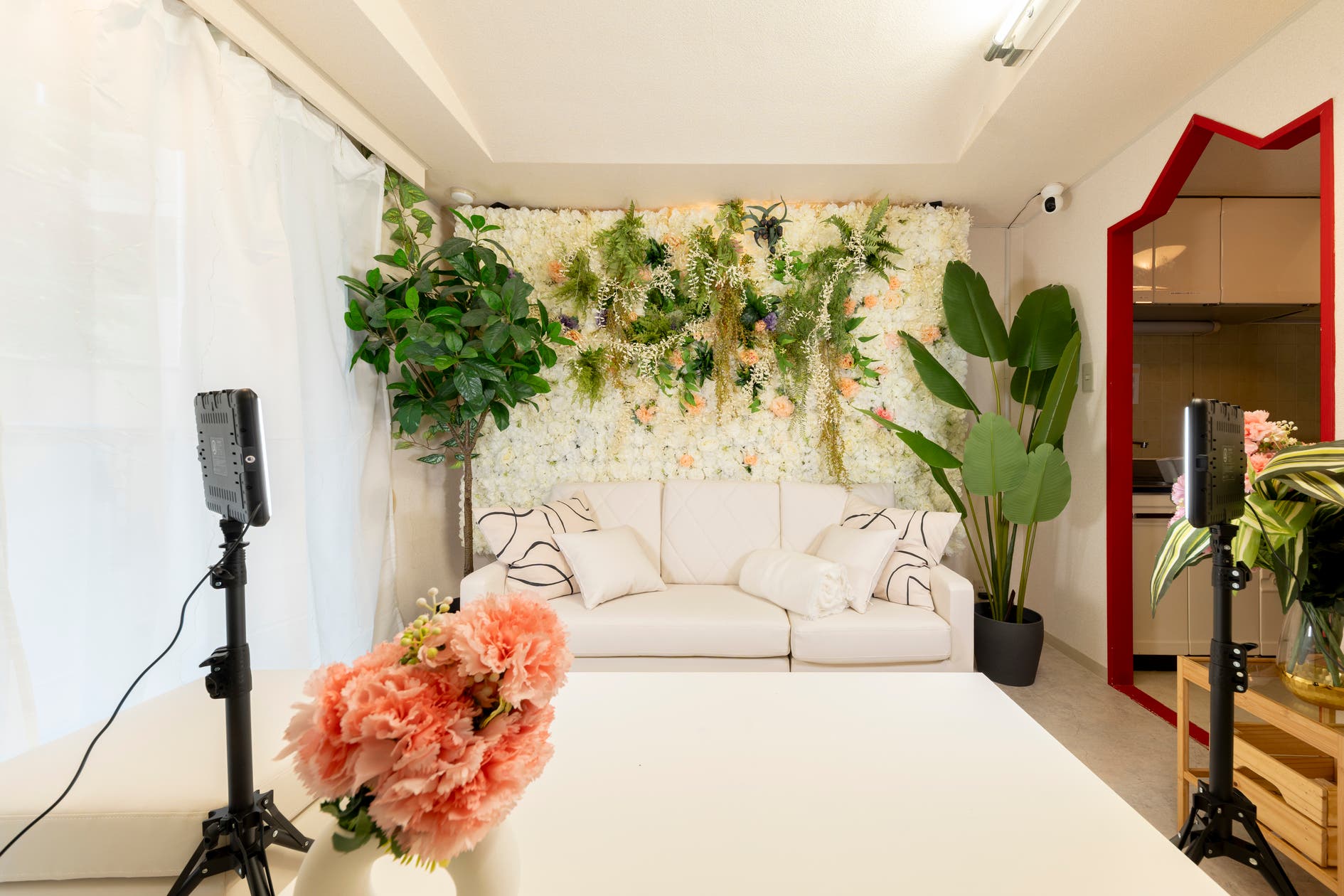 【要町4分/池袋9分】花壁×白基調×自然光🌸女子会・推し活に最適🎀デート・誕生日会・撮影OK✨映画鑑賞🎥クリスマス🎄の写真5