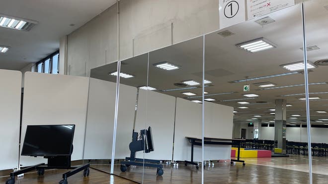 イベントステージ付き ワンフロア約700平米の多目的スペースの写真11