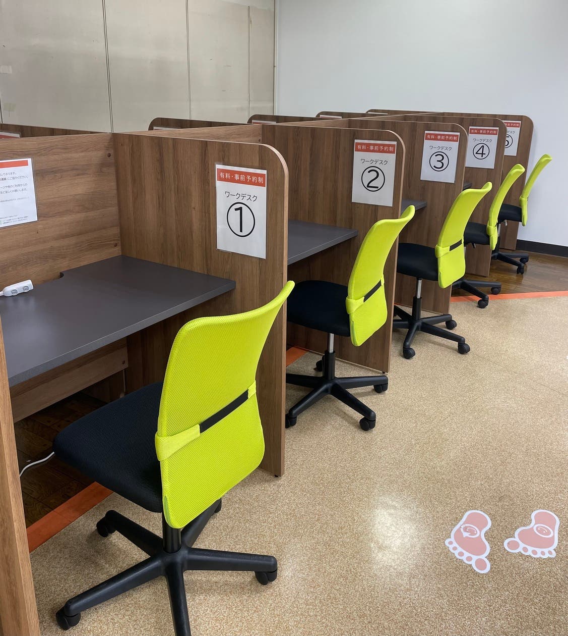 イベントステージ付き ワンフロア約700平米の多目的スペースの写真14