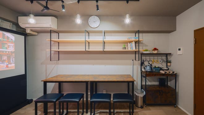 【無料駐車場完備🚙】アクセス良好!24H利用可🌃8名収容|80㌅大画面でWeb会議・セミナー・研修に最適な個室の写真4