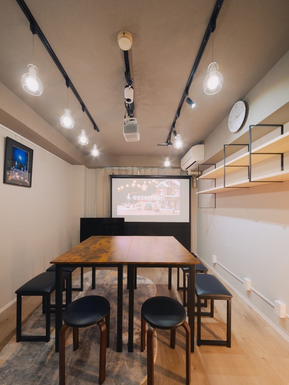 【無料駐車場完備🚙】アクセス良好！24H利用可🌃8名収容｜80㌅大画面でWeb会議・セミナー・研修に最適な個室の写真2