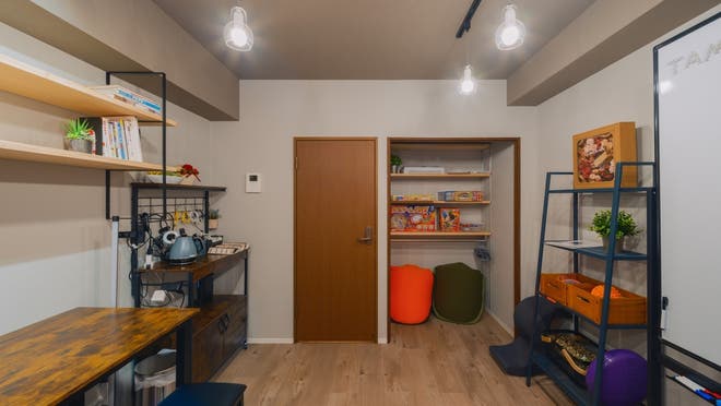 【無料駐車場完備🚙】アクセス良好!24H利用可🌃8名収容|80㌅大画面でWeb会議・セミナー・研修に最適な個室の写真8