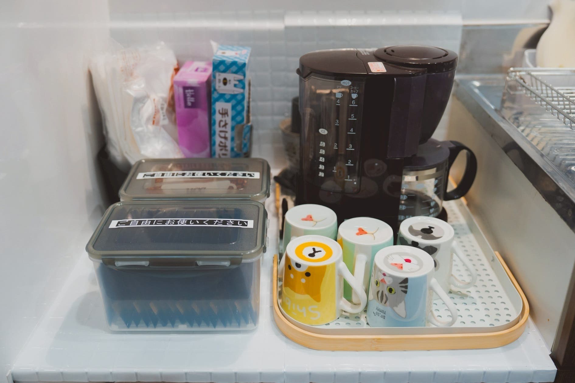 【無料駐車場完備🚙】アクセス良好！24H利用可🌃8名収容｜80㌅大画面でWeb会議・セミナー・研修に最適な個室の写真15