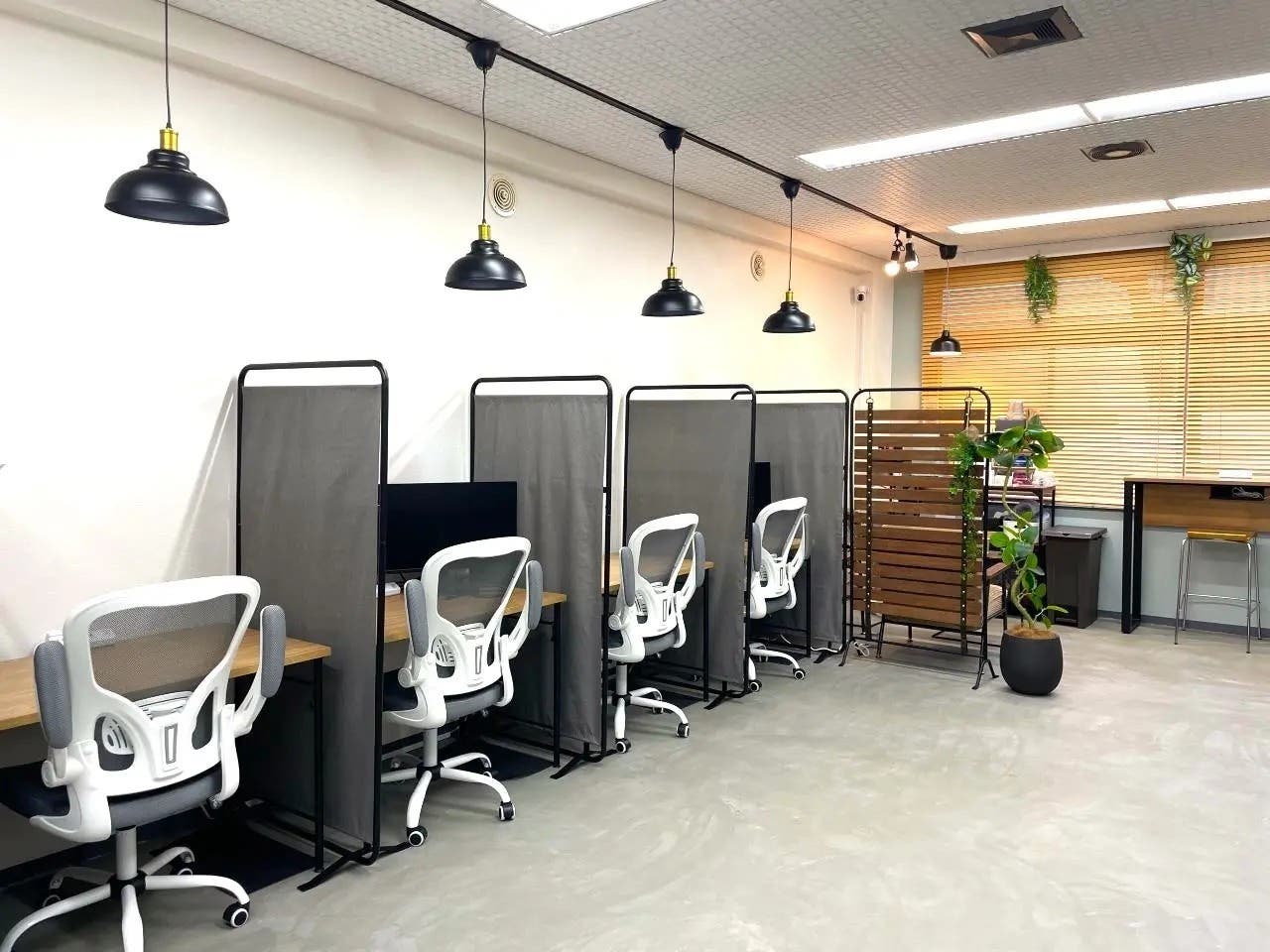 【谷町四丁目駅・六丁目駅すぐ】高速Wi-Fi/独立席/フリードリンク/LEDライト/集中できる環境の写真10